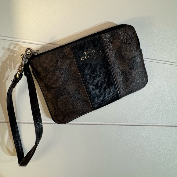 Coach | Bags | Coach Black Wristletcallout See Front Sticker Removal ...
